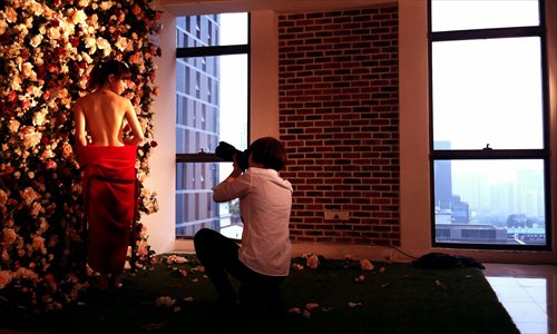 Chinese women embrace naked photography amid lingering controversy - Global Times