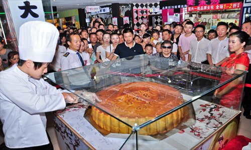Insured Mid-Autumn Festival revelers over the moon - Global Times