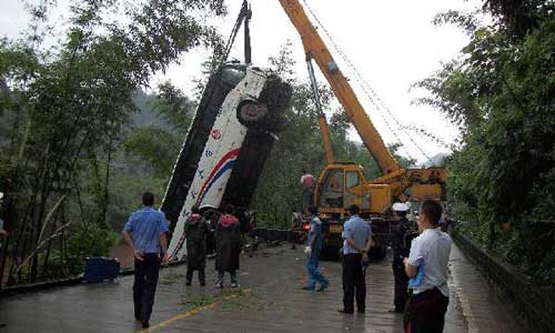5 killed, 1 missing after bus plunges into SW China river - Global Times