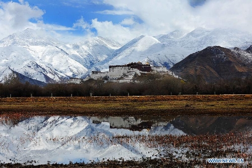 Spring snow visits Lhasa, SW China's Tibet - Global Times