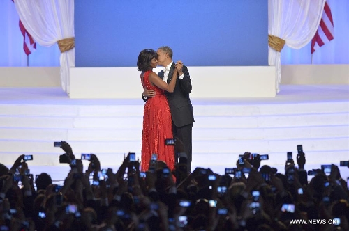 Obama and First Lady dance during official Inaugural ball - Global Times