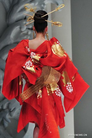 Japanese Couture Fashion Week opens in Singapore - Global Times