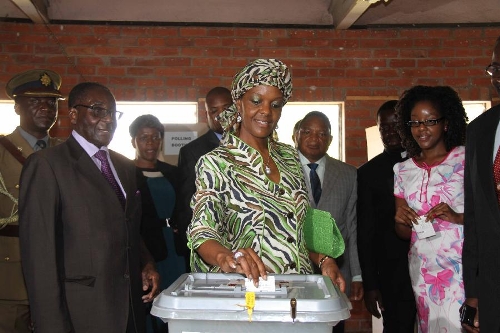 Zimbabweans start voting on new constitution - Global Times