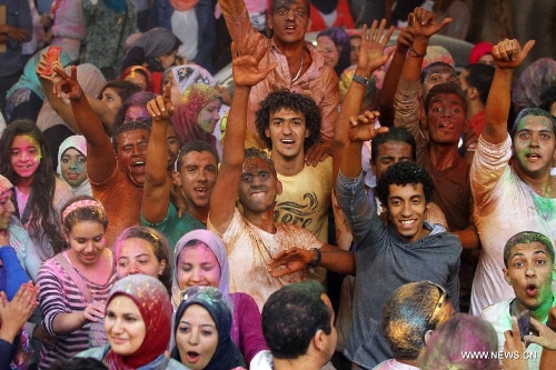Egyptians participate in Festival of Colors in Cairo - Global Times