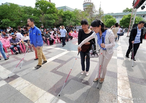 Activity held in Yinchuan to help the blind walk - Global Times