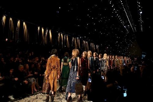 Snapshots of Burberry Prosum show at London Fashion Week - Global Times