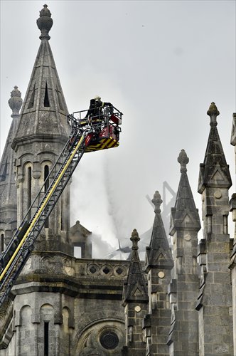 Spire fire - Global Times