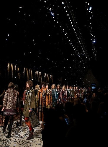 Snapshots of Burberry Prosum show at London Fashion Week - Global Times