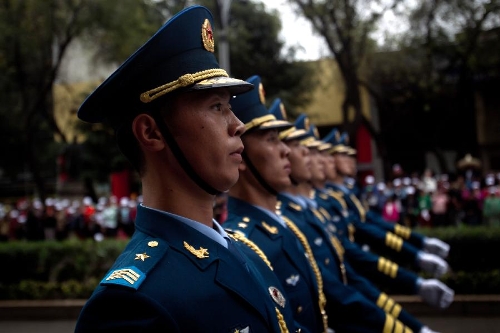 China's Honor Guard participates in Mexico independence parade - Global ...