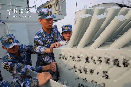 HHQ7 anti-aircraft missiles lauched in North Sea Fleet's training ...