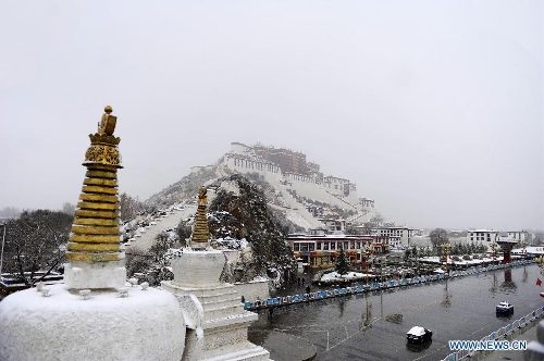 Spring snow visits Lhasa, SW China's Tibet - Global Times
