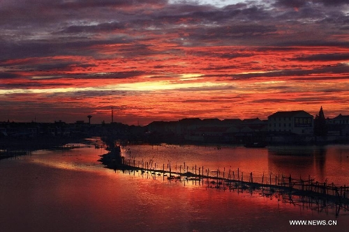 Gorgeous flaming clouds in E China - Global Times