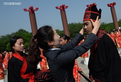 Over 1,000 students attend traditional adult ceremony in NW China ...