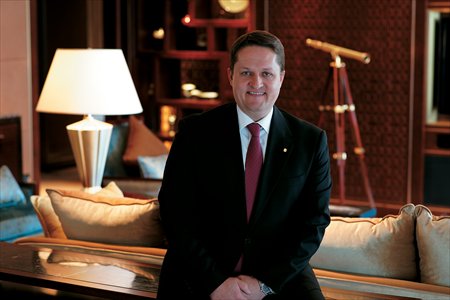 Luxury hotel veteran promises service straight from the top at CWSW ...