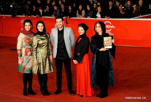 Stars pose after awarding ceremony at Rome Int'l Film Festival - Global ...