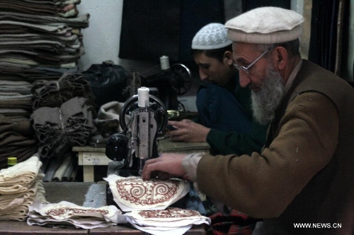 Pakistani craftsmen make traditional caps in Peshawar - Global Times