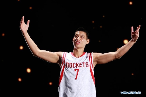 Players pose for photo shoot on Houston Rockets Media Day - Global Times