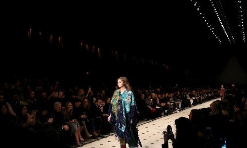 Snapshots of Burberry Prosum show at London Fashion Week - Global Times