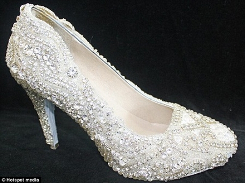 World's most expensive diamond shoes - Global Times