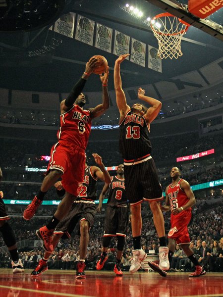 Heat humble Bulls in easy outing - Global Times