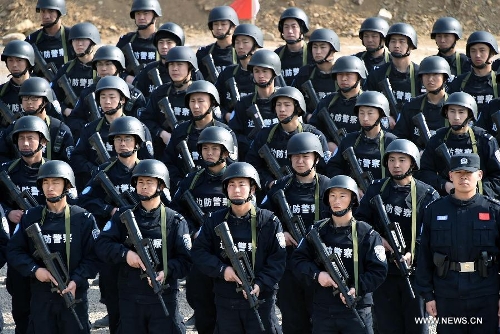 Members of Chinese riot squad take part in drill in Jinan - Global Times