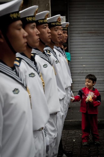China's Honor Guard participates in Mexico independence parade - Global ...