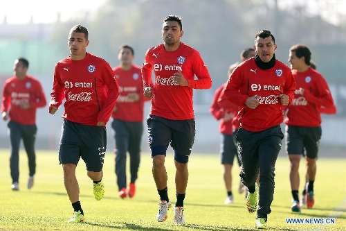 Chile holds training session ahead World Cup in Brazil - Global Times