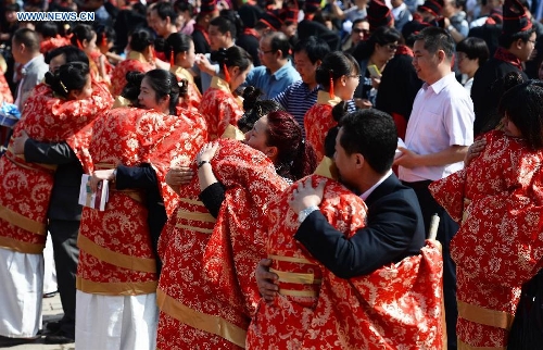 Over 1,000 students attend traditional adult ceremony in NW China ...