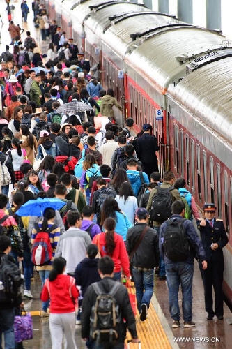 Travel rush witnessed around China - Global Times