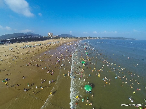 Tourists enjoy themselves on Zhoushan Islands - Global Times