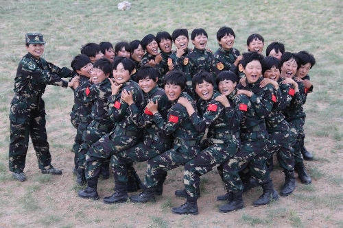 Female soldiers receive training at Zhurihe training base in N China ...