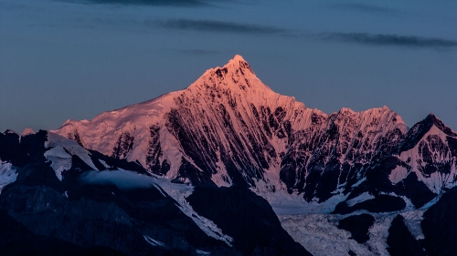 Sunrise of Meri Snow Mountain - Global Times