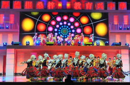 Young overseas Chinese attend 'root-seeking' summer camp - Global Times