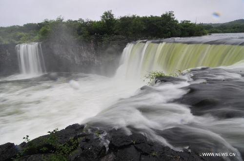 Scenery of Diaoshuilou Waterfall in NE China - Global Times