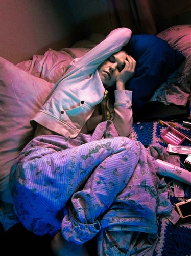 Struggling female drug addict in rehab - Global Times