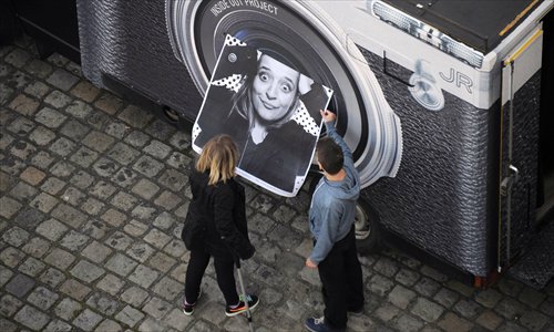 Van Van Voom - Global Times