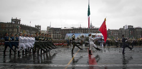 China's Honor Guard participates in Mexico independence parade - Global ...