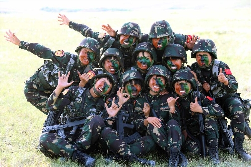 Female soldiers receive training at Zhurihe training base in N China ...