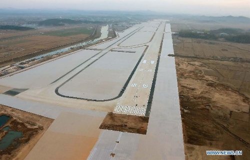 Kim Jong Un inspects construction site of Pyongyang Int'l Airport ...