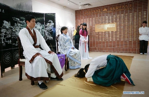 Chinese traditional adulthood ceremony held in Vancouver - Global Times