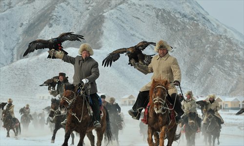 Beneath their wings - Global Times