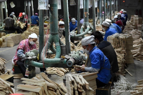 126 factories manufacture clothes hangers in Lipu, SW China - Global Times