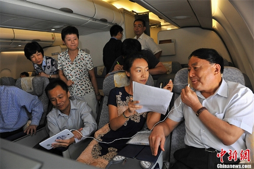 In pictures: In-flight WiFi service begins now - Global Times