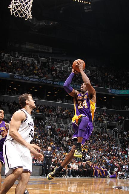 Bryant leads Lakers over Nets - Global Times