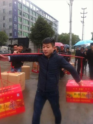 Chinese celebrate CPC’s 98th birthday - Global Times