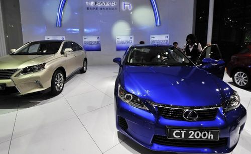 Luxury cars appear at 9th China Changchun Int'l Automobile Fair ...