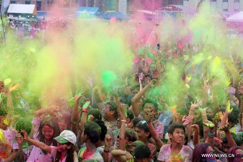 Color Race attracts youths in Cambodia - Global Times
