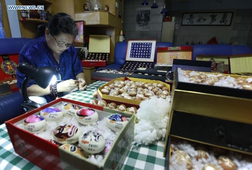 Egg carvings by artist Chen Huaming - Global Times
