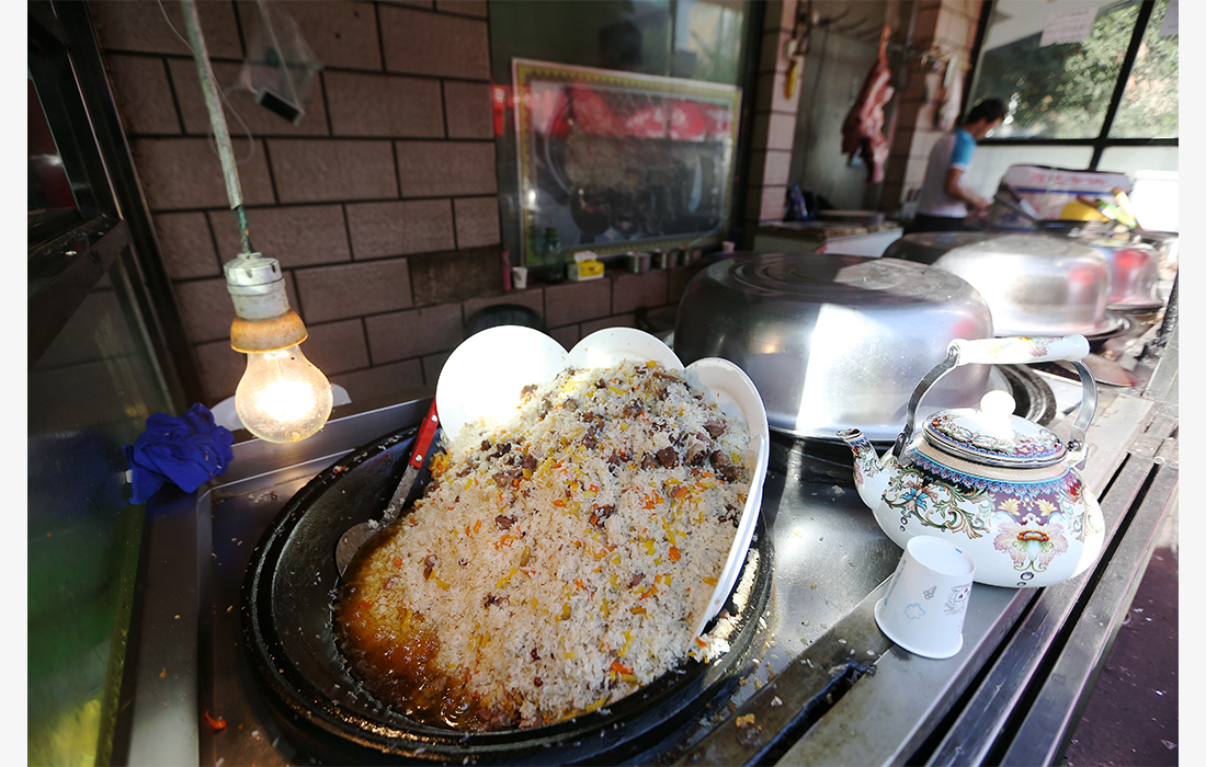 Urumqi's Muslims celebrate Lesser Bairam - Global Times