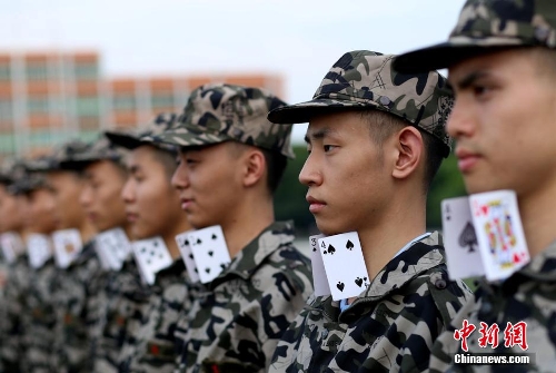 Students receive military training in strict way - Global Times
